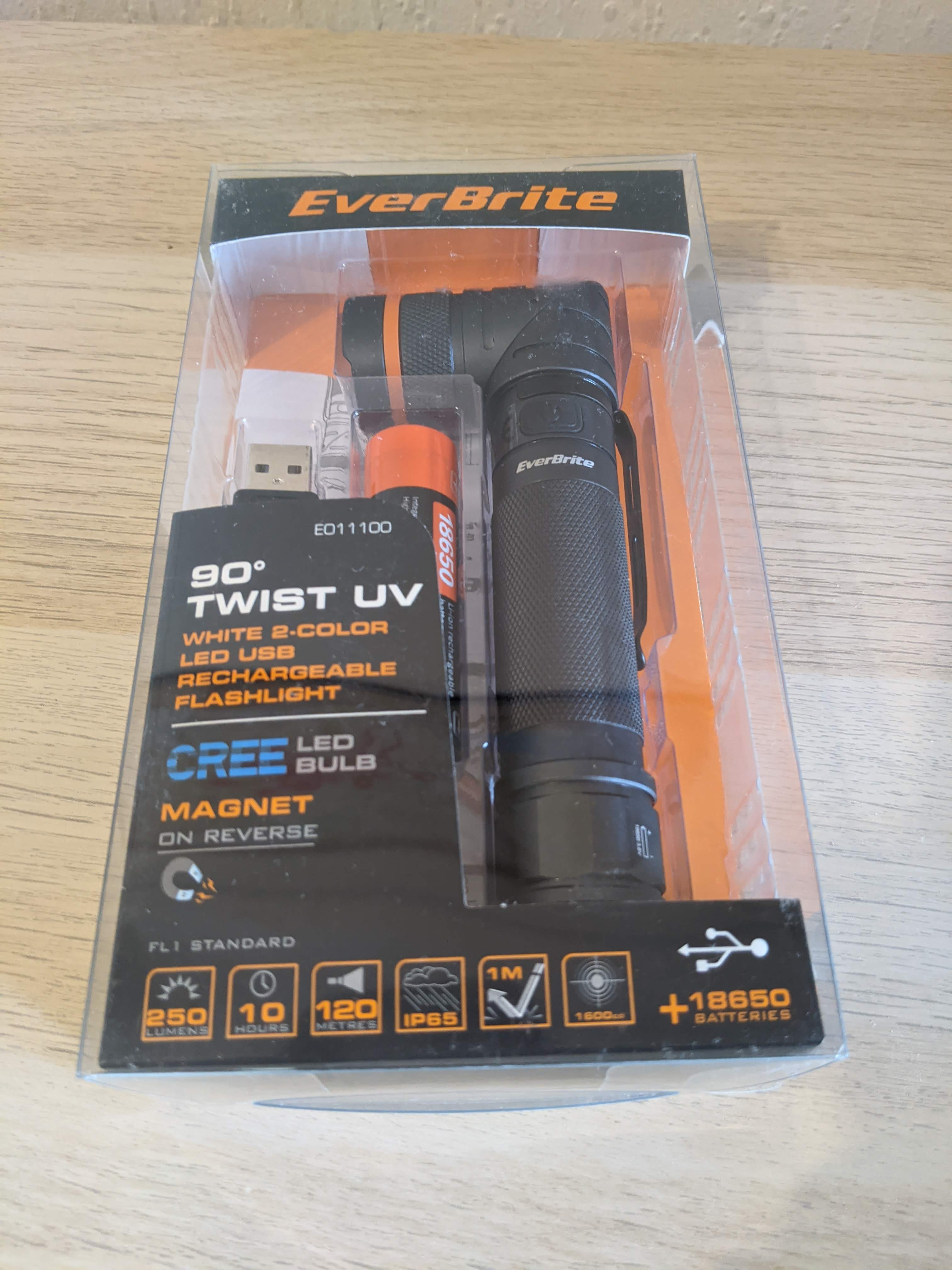 EverBrite 90° Twist UV + white flashlight review – Dave's Tech Reviews